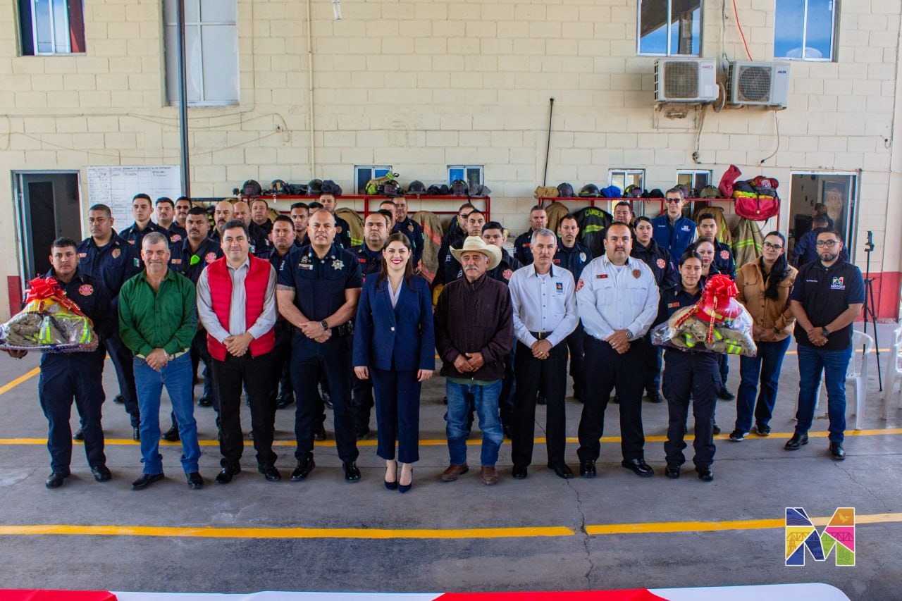 Apoya El Paso TX a bomberos de Meoqui, Miriam Soto encabeza entrega ...